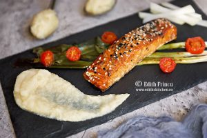 Somon marinat cu piure de telina